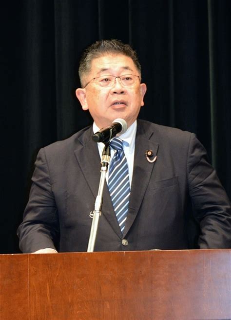 来春の統一地方選に向け、県内の共産党公認候補者への支援を呼びかけた小池晃氏 共産の小池書記局長、岸田政権の問題点指摘 熊本市で演説
