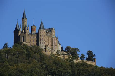 Bodensee Meersburg 건축 경치 경치가 좋은 고대 건물 관광 그림 같은 긴 머릿단 나무 낮 녹지