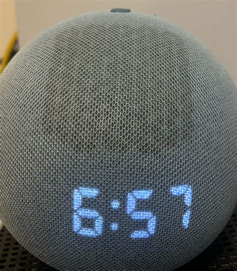 Anyone Else S Echo Gen 4 Look Like This Weird Pattern Above Clock