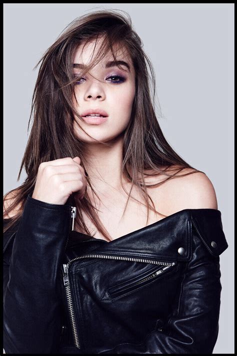 Poster Hailee Steinfeld Actress Singer Hollywood Art Wall Room Poster