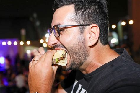 En Busca Del Secreto Del Mejor Sánguche De Milanesa” En Tucumán Una