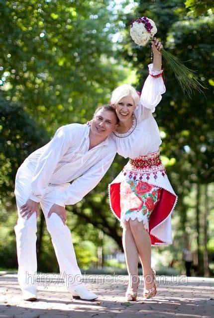 Весілля в українському стилі сукня нареченої від Оксани Полонець Bridal Dresses Fashion