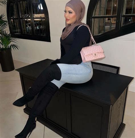 🧕🏼 : r/hijabi