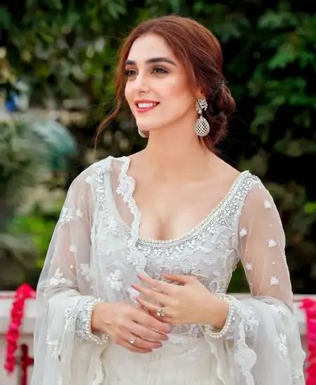 Maya Ali Top 15 Hot Pics And Photo
