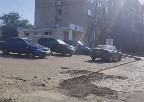 В Бердянске проходит ямочный ремонт работ на территории больничного городка Лента новостей