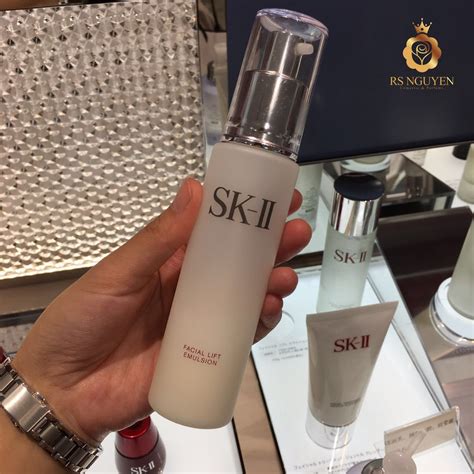 Tinh Chất Dưỡng Ẩm Nâng Cơ Sk Ii Facial Lift Emulsion 100g Rs Nguyen