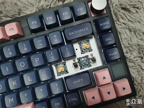 一把专为游戏而生的机械键盘 Gk75冰川光轴版原创新浪众测