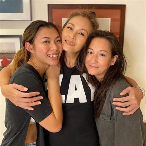 恭喜！香港知名女星与未婚妻今日大婚，在美国某豪华庄园举办婚宴