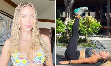 Kansas City Chiefs Heiress Gracie Hunt Shows Off Beach Ready Abs In