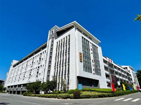 六安一中东校区校舍外立面维修工程六安市重点工程建设管理处