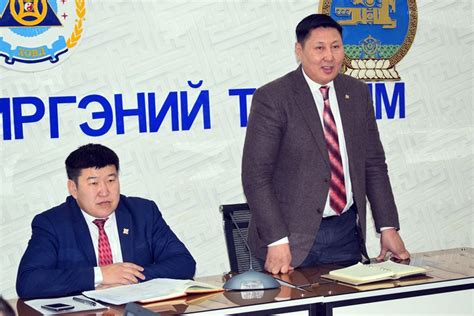 СУМЫН ИТХ ЫН ДАРГА НАРИЙН БИЧГИЙН ДАРГА НАР СУРГАЛТАД ХАМРАГДАЖ БАЙНА