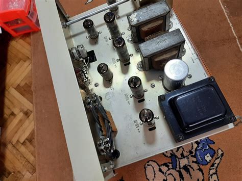 Amplificator Construit Cu Tuburi De La Mullard Audio Pe Tuburi