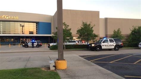 Gunman Opens Fire In Lafayette La Theater 3 Dead 9 Injured