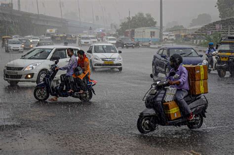 दिल्ली एनसीआर में सुबह सुबह तेज बारिश इन राज्यों में येलो अलर्ट जारी