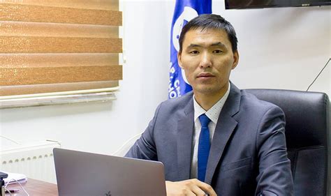 Т Батбилэг Төрийн үйлчилгээний төлбөр тооцоог Ebarimt аппликейшн