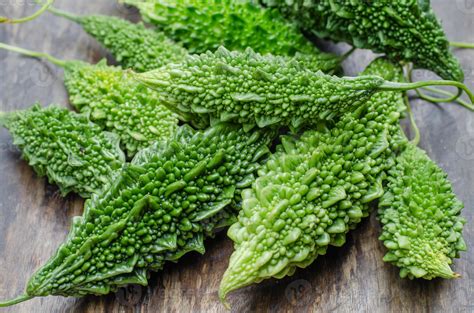 Pepino Amargo Tailandés Orgánico Fresco O Momordica Charantia Del