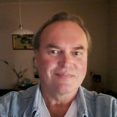 EMBER On Twitter Oops My Buttons Came Undone Https T Co JeZbaBX WC Twitter