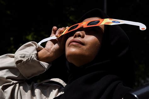 A Guide To Watching Todays Total Solar Eclipse Safely — From Why