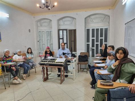 حسین خواجه پور خوشنویس، طراح و مدرس تخصصی خط نستعلیق