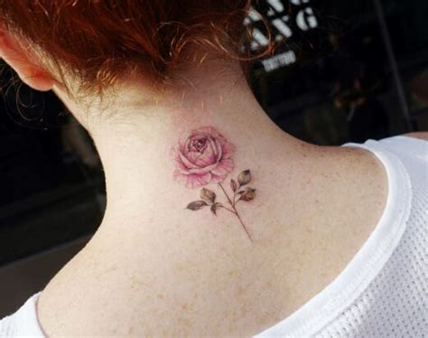 Tatouage pivoine idées et inspirations en photo