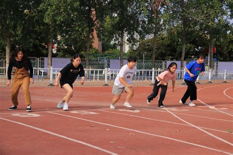生化学院举办班对班田径赛 生物与化学工程