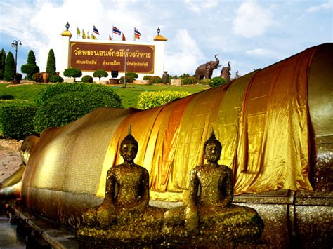 วัดพระนอนจักรสีห์วรวิหาร อีสานร้อยแปด