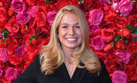 Lola Weippert „sollten Keine Angst Haben Uns Nackt Zu Zeigen