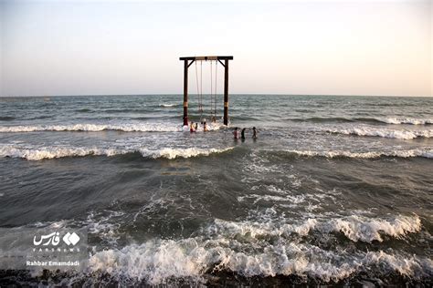 تاب بازی در ساحلِ خواجه عطا