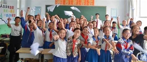 实践育人传梦想 1支团队入选“七彩假期”志愿服务示范团队支教民航蓝天