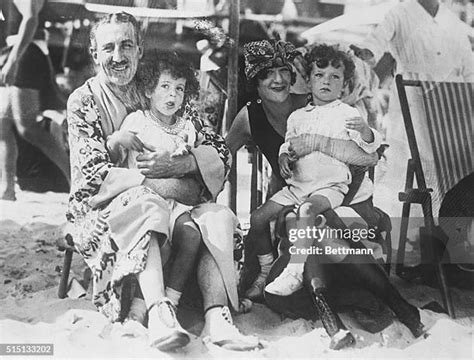 Fanny Brice Photos Photos And Premium High Res Pictures Getty Images