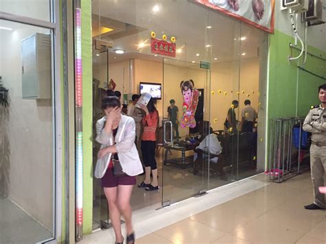 ចុះបង្ក្រាបទីតាំងម៉ាស្សាបង្កប់សេវាបម្រើផ្លូវភេទនៅ ខណ្ឌទួលគោក ឃាត់មនុស្ស១៥នាក់ នគរដ្រេហ្គន