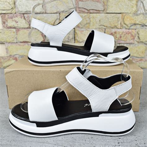 Босоніжки жіночі шкіряні Tamei Україна Білі босоніжки на платформі з відкритим носком 40 р 25