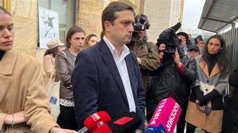 იოსელიანი აქონდროპლაზიის მქონე ბავშვების მშობლებთან მივიდა Netgazeti
