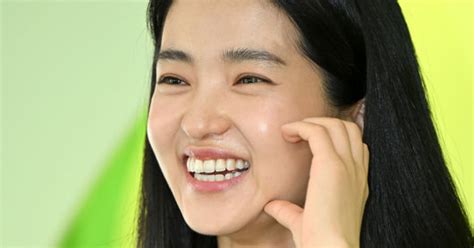 김태리사랑스런 미소 사진