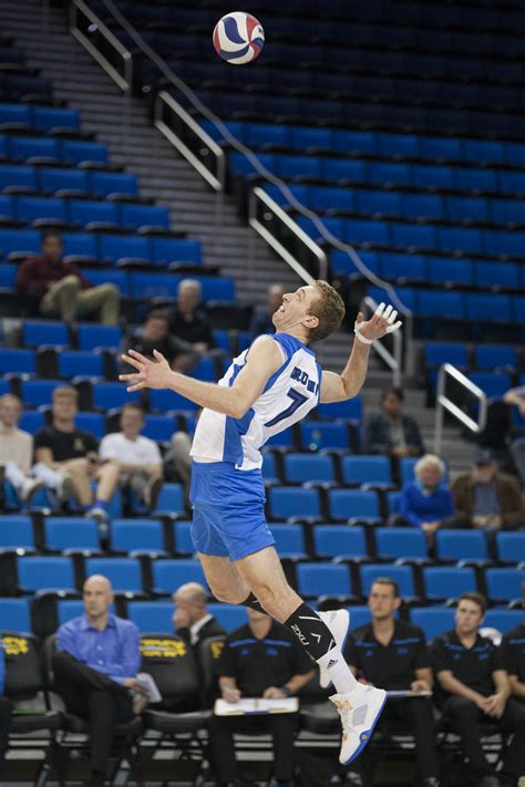 Ucla Mens Volleyball Opens Season With Sweep Of Loyola Chicago Daily