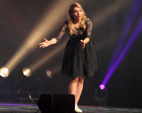 Laura Laune Première Audition Laura Laune Njhw