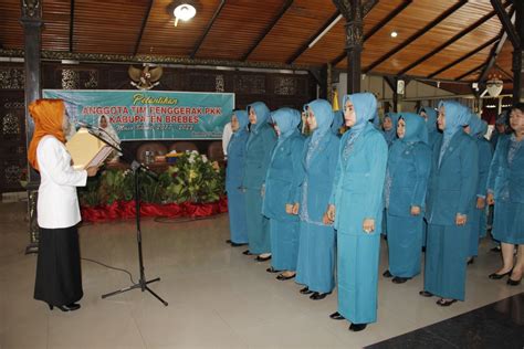 Lantik Pengurus PKK Bupati Minta Tangani Tiga Isu Penting Brebes