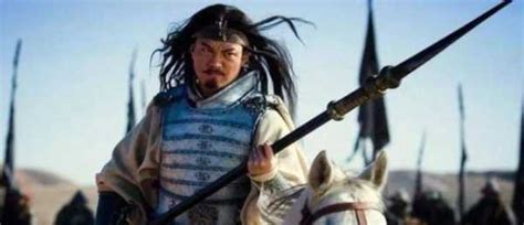 五虎上將中，典韋能打贏誰？許褚苦笑：反正不要碰到張飛！