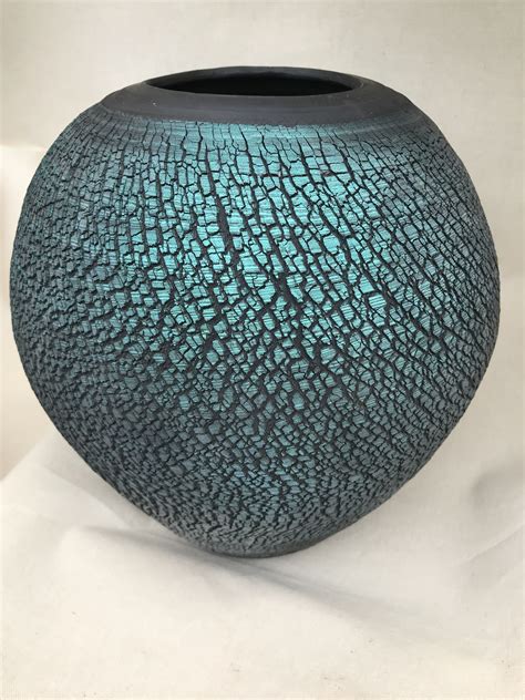 Mica And Sodium Silicate Ceramic Pottery