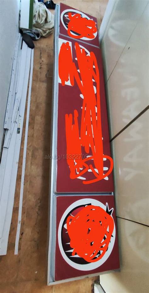 Рекламна светеща табела с 3 отделения подарък Стойка Рекламни продукти и съоръжения