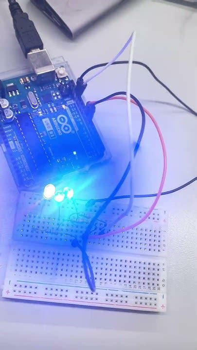 Arduino Lab1 Three Led Blink Youtube