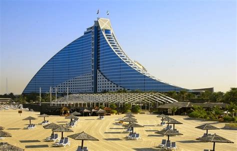 두바이의 이색 빌딩들세계 최고高 꽈배기빌딩 준공 8