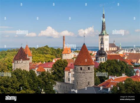 Tallinn estland skyline -Fotos und -Bildmaterial in hoher Auflösung – Alamy