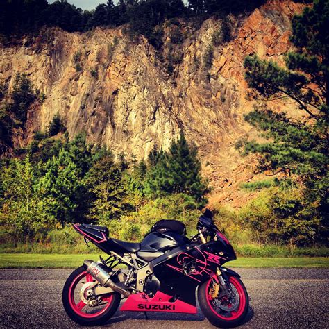 Pink Suzuki Gsx 600 Motorcycle At Smoky Mountains Suzuki Gsx 600