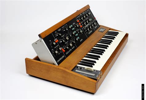 Minimoog Out Of Phase