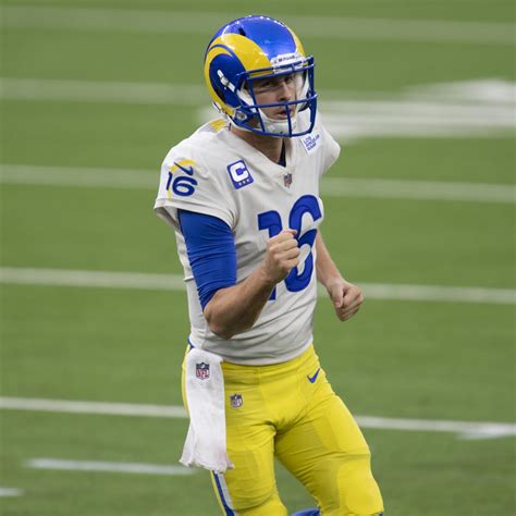 Fantasy Football Week 16 Start Em Sit Em News Scores Highlights