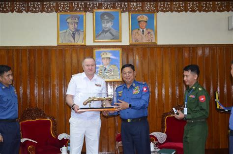 Khit Thit Media စစ် ကောင်စီက ရုရှားထံမှ ရေငုပ်သင်္ဘော တိုက်ရိုက် ထပ