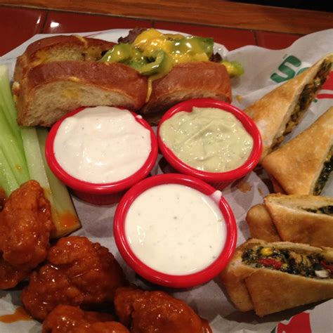 Chilis Triple Dipper
