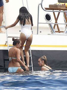 Selena Gomez Cara Delevingne Swimsuit Set Leaked Album Viralxxxporn