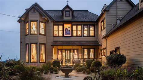 The Original ‘scream House Is On Airbnb And You Can Book A Stay On
